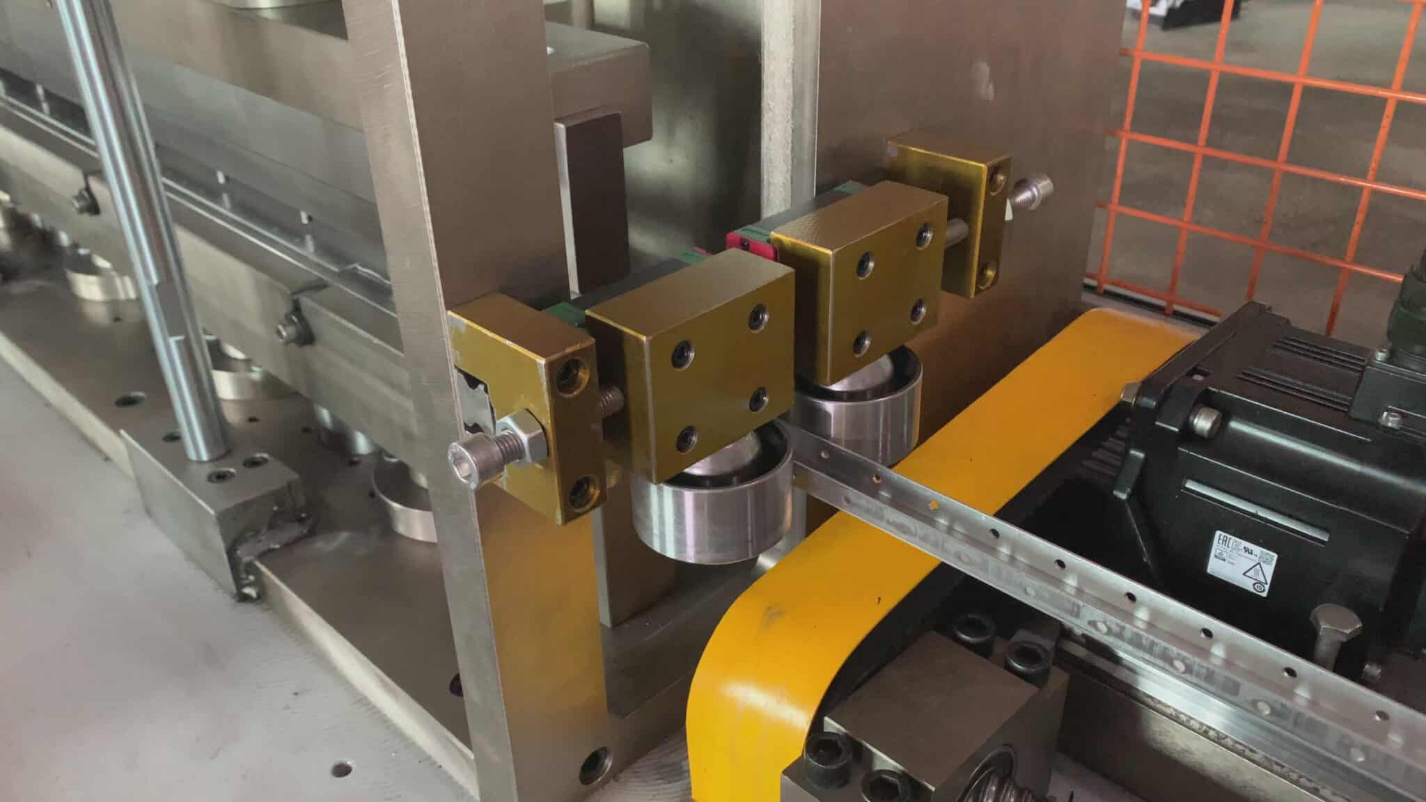 Aluminum Side Panel Forming Machine for Automotive Radiator