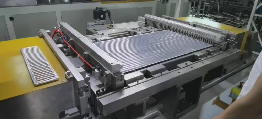 Aluminum Radiator Core Assembly Machine -Radiatormachine.com