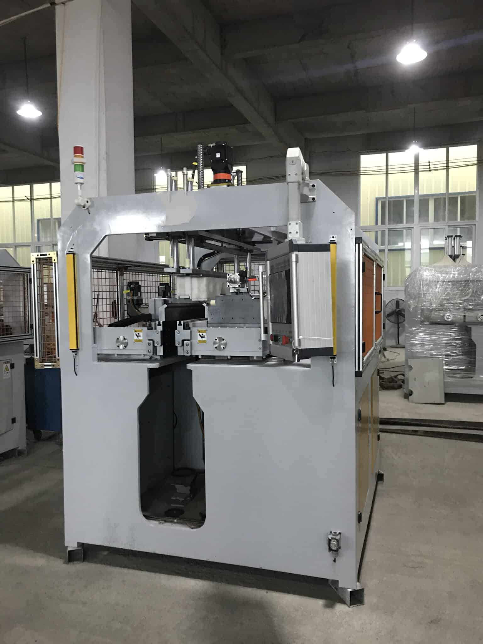 Affordable Car Radiator Plastic Tank Crimping Machine